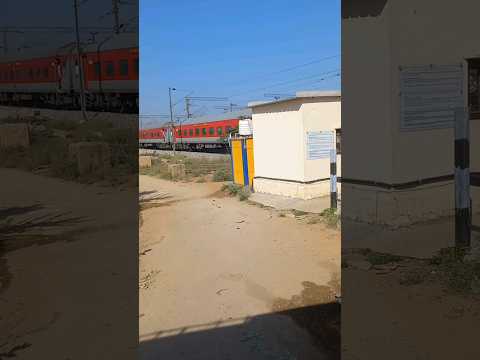 Prashanthi express at Hindupur..