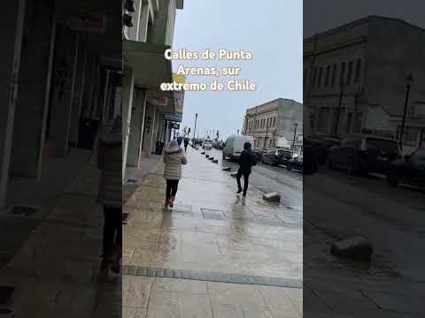 ciudad y puerto interoceánico de la zona austral de Chile, ubicada en el estrecho de magallanes