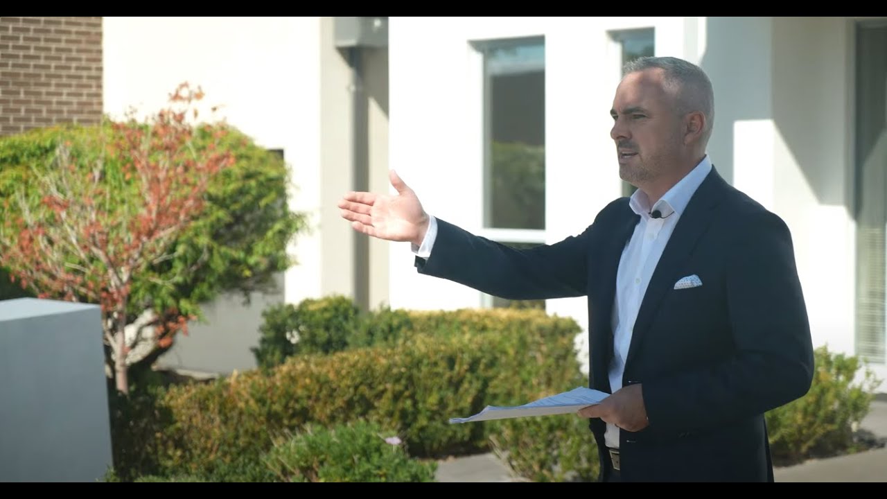 Jason Allen - Barry Plant - Sunshine - realestate.com.au