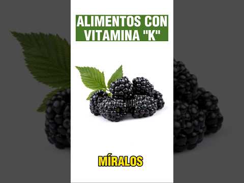 Estos son algunos de los Alimentos con Vitamina K 🍇🥝🥬🥓 #vitaminas