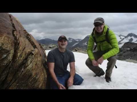 How to correctly pronounce ÖTZI the Iceman