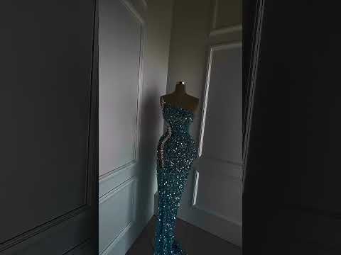 To order this captivating gown, send us a DM at @reineecouture