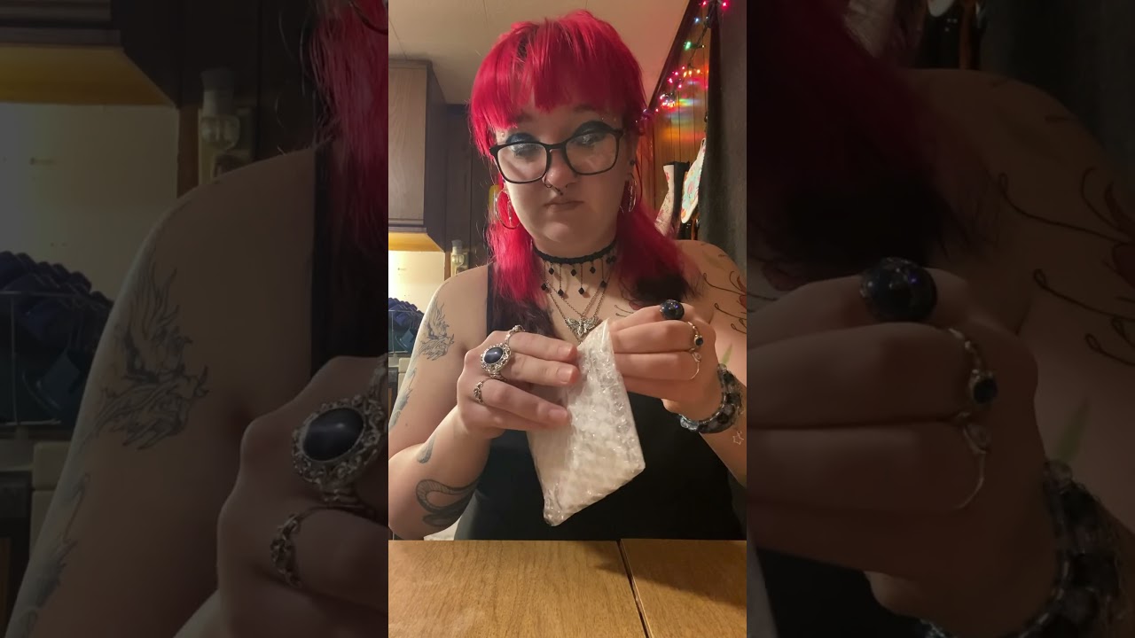 I got new earrings from Sky! ❤️ Her Depop is darkwiing so definitely go check it out!  #jewerly