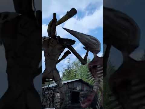 Viking Siren Head vs God of Roadkill
