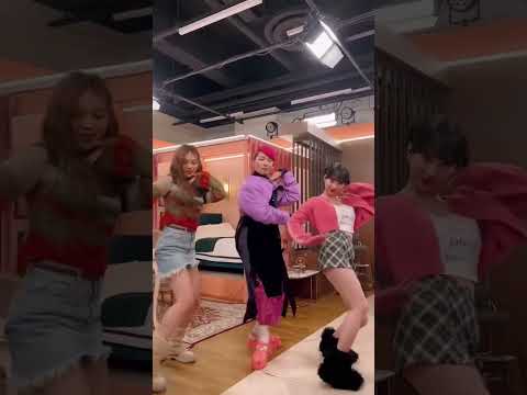 #集中討論 VIVIZ 迷你三輯 𝗩𝗮𝗿𝗶𝗼𝗨𝗦 回歸 - B204 留言 | Dcard