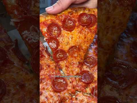 NYC's HARDEST-TO-GET PIZZA?📍 Chrissy’s Pizza (Greenpoint, Brooklyn)