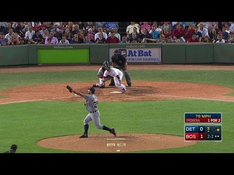 DET@BOS: Verlander catches hard-hit comebacker in 5th