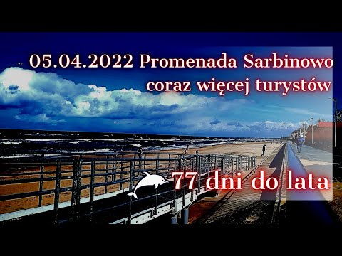 Promenada zasypana piaskiem - coraz więcej turystów  - 77 dni do lata#morskaenklawa