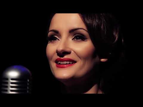 Niamh Lynn An Old Fashioned Song