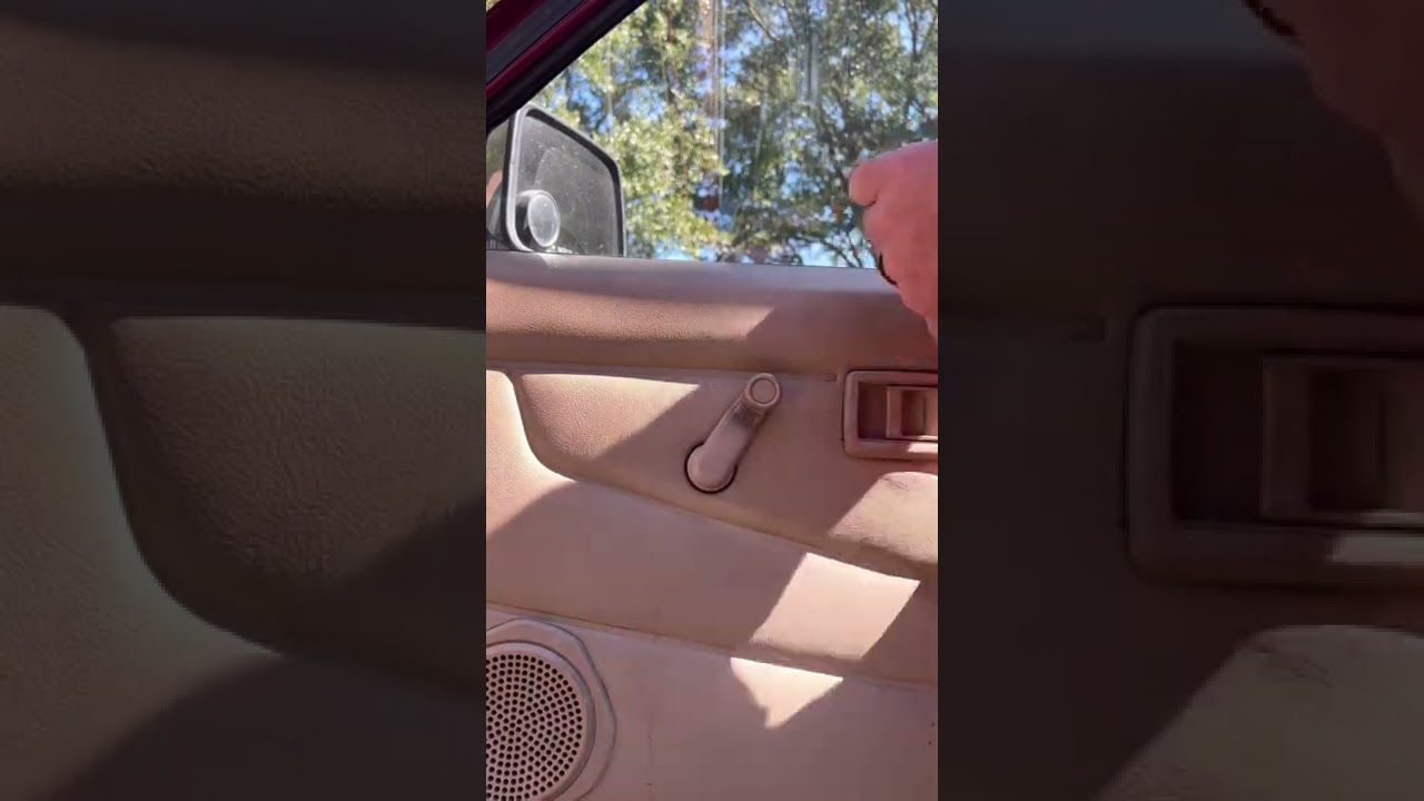 Window crank removal no tools #techtips #techtiptuesday #mechanictools #carhacks