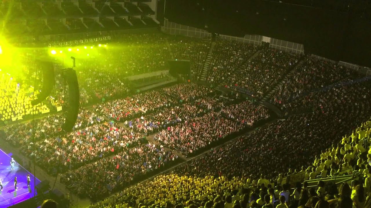 Young Voices: Mexican Wave