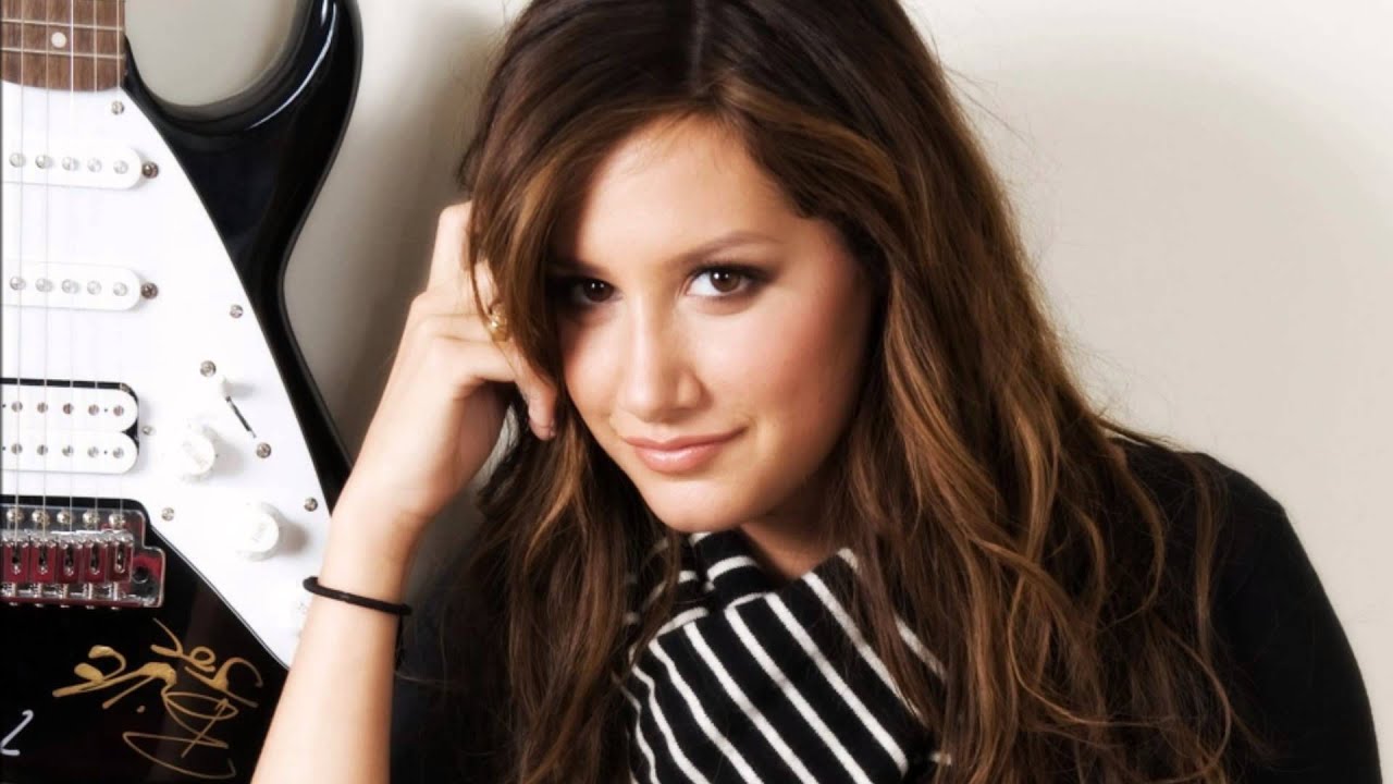 Ashley Tisdale video slide show.