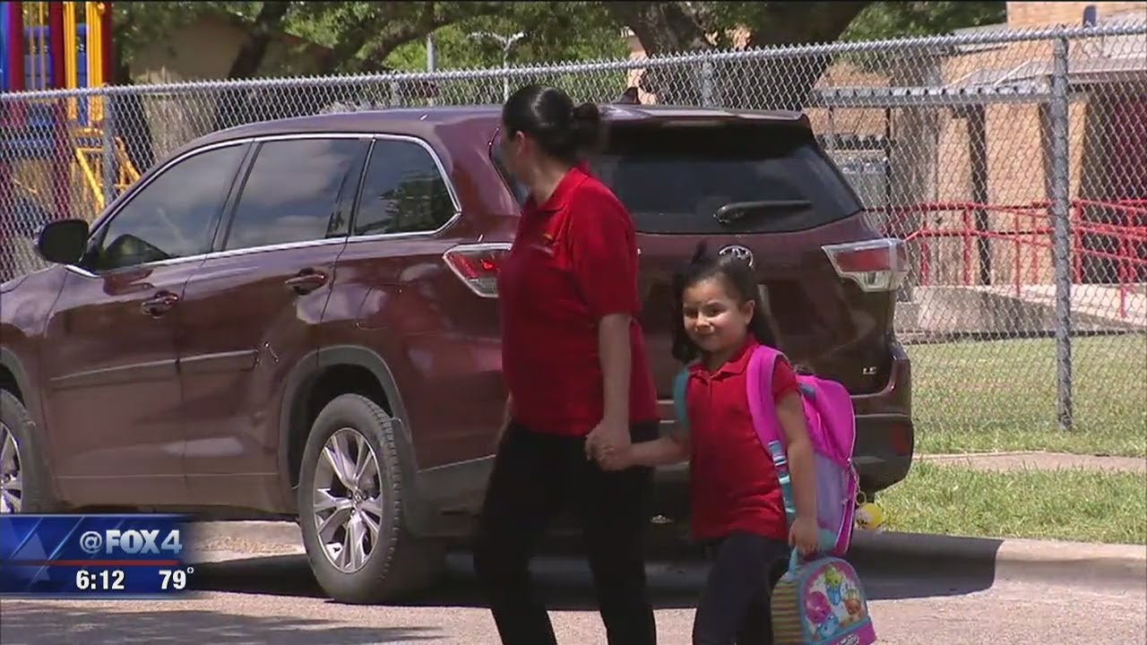 Parents concerned with lack of crossing guards at Northeast Dallas school