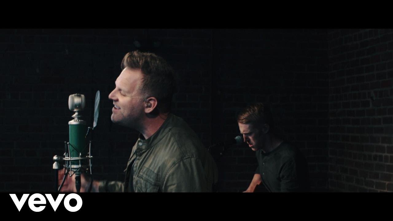 Matthew West - Broken Things (Acoustic)