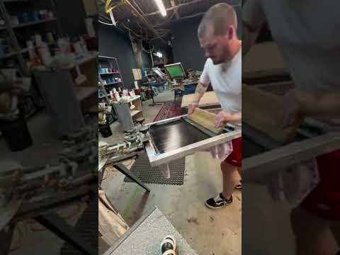 Screen printing is art #clothingbrand #art #screenprinting #streetwearbrands #bisonprintco #tshirtb