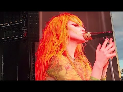 Paramore live at Austin City Limits, second weekend, Sunday 10/16/22-clips of full setlist