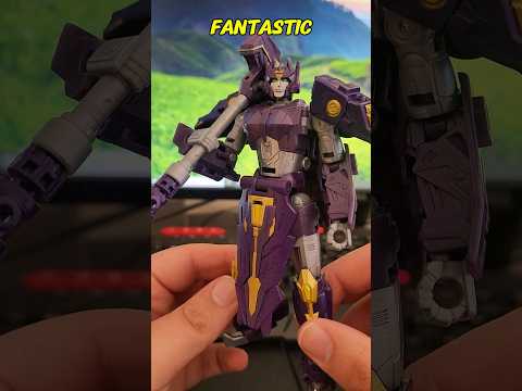 THE FIRST FEMALE TRANSFORMER! Age of The Primes Solus Prime Review #transformers