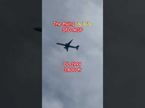 Spotting rarity while getting my boat setup in wayzata #757 #delta #flyingpencil #planespotting