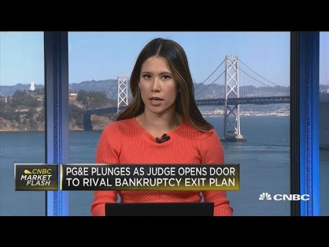 PG&E shares plunge as judge opens door to rival bankruptcy exit plan