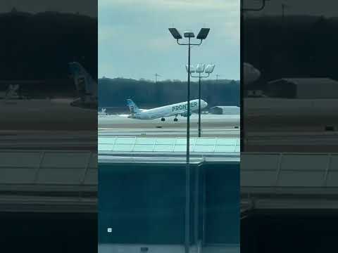 Airplane take off at BWI airport USA 🇺🇸 #shorts