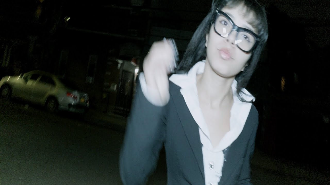 slayr - Holding (OFFICIAL MUSIC VIDEO)