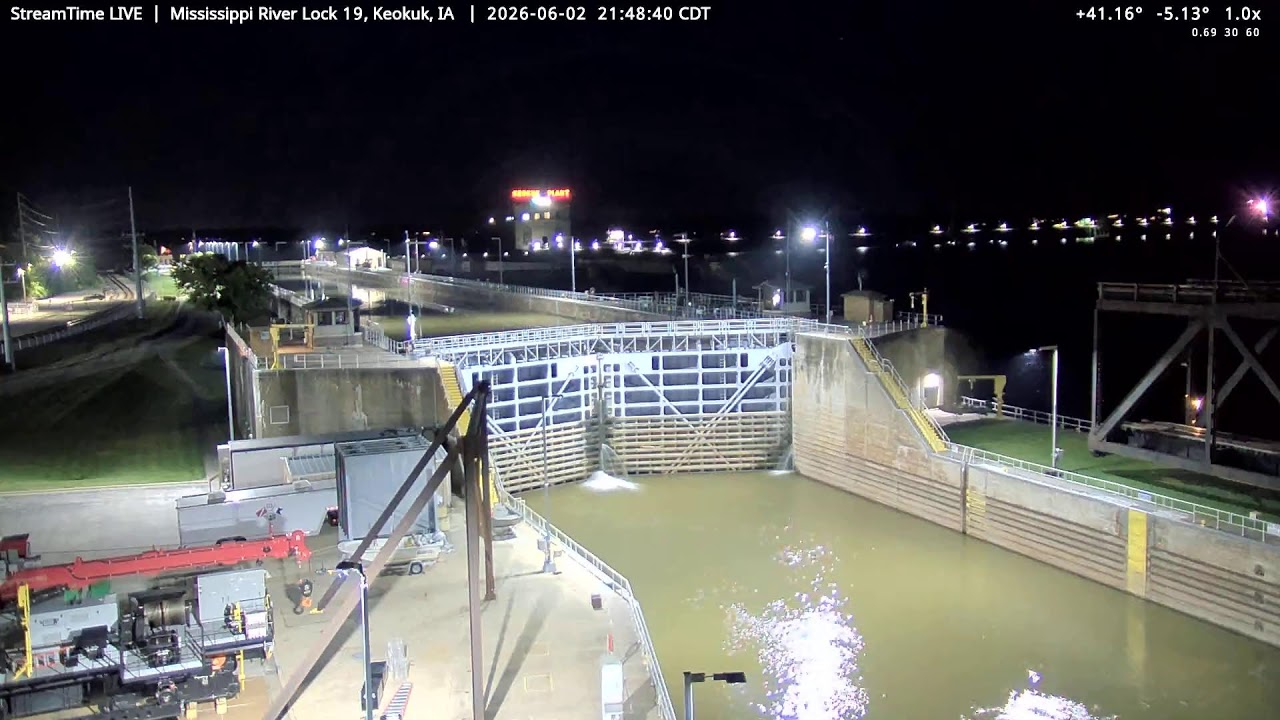 Mississippi River Lock 19, Keokuk - Live Webcam | GeoWebcams