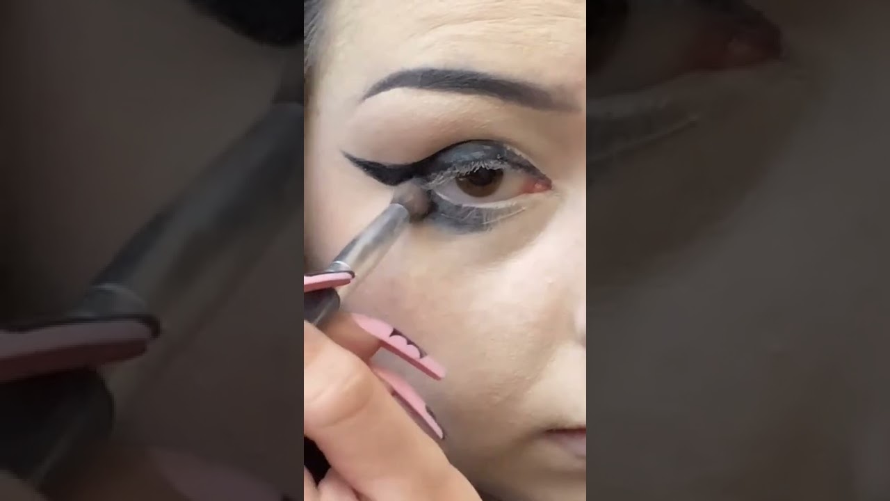 I hope y’all like it - it was highly requested! #fyp #emogirl #makeup #alt via anyways.alice Tiktok