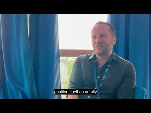 Dr Dave Whitely welcomes report on LGBT+ views on alcohol marketing