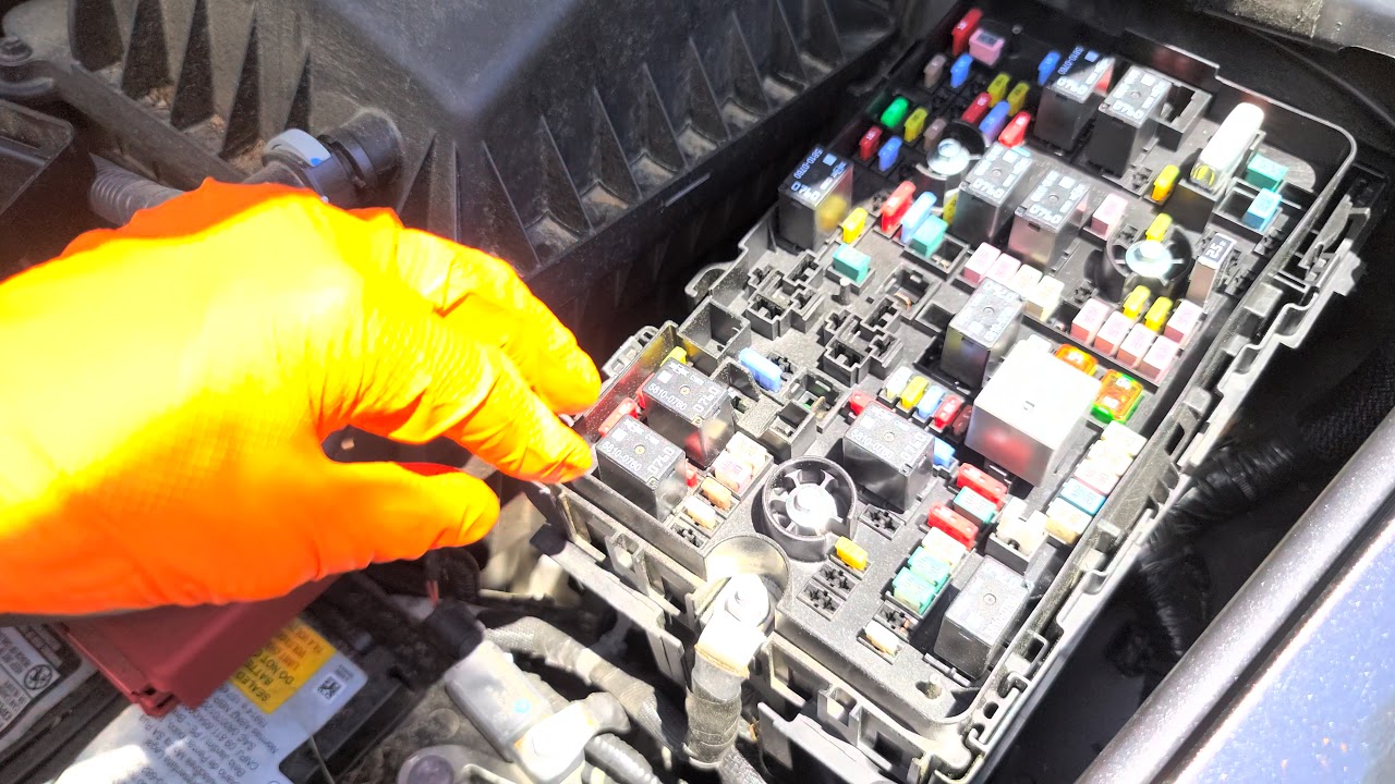 2019 Chrysler Pacifica Starter Relay & Starter Fuses