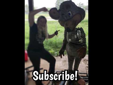 Abandoned Chuck E. Cheese Animatronic Rescued From Landfill!