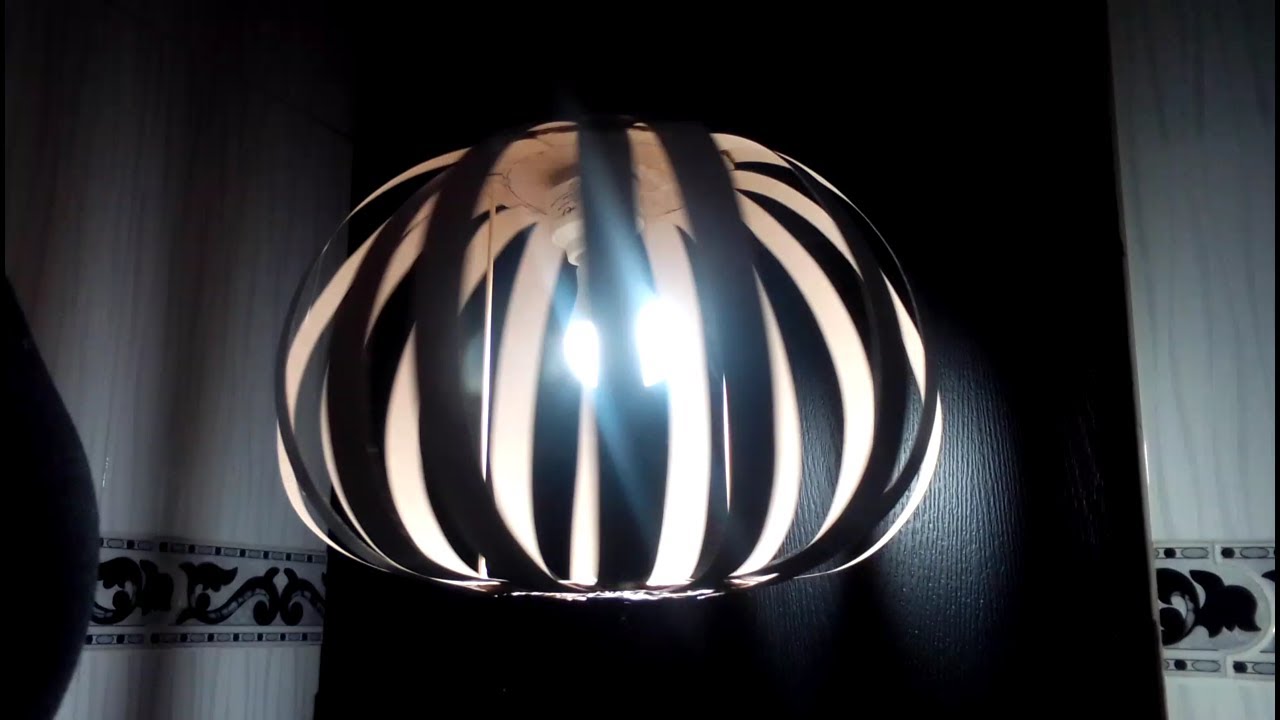 lampara hecha de carton