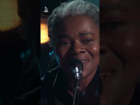#TracyChapman performs #FastCar at the #GRAMMYs 👏