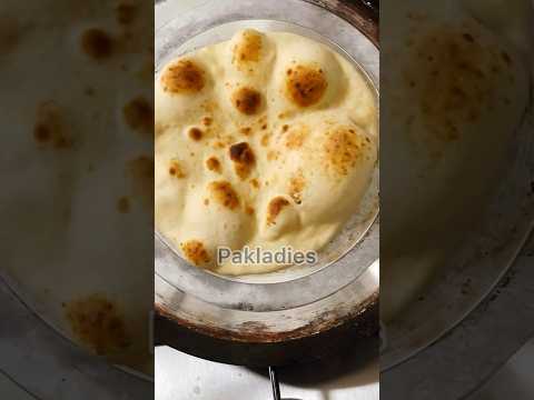 Naan Recipe without oven and tandoor #Shorts #youtubeshorts #naan