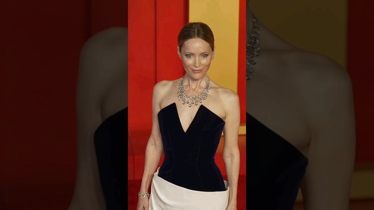 Leslie Mann in custom Givenchy attend at The Vanity Fair Oscars Party 24 🖤