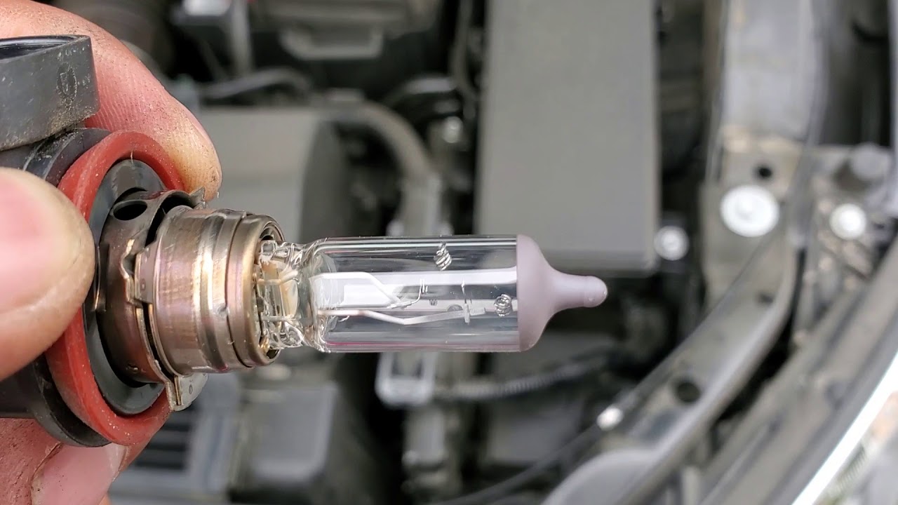 Change Headlight Bulb 2018 Honda Civic
