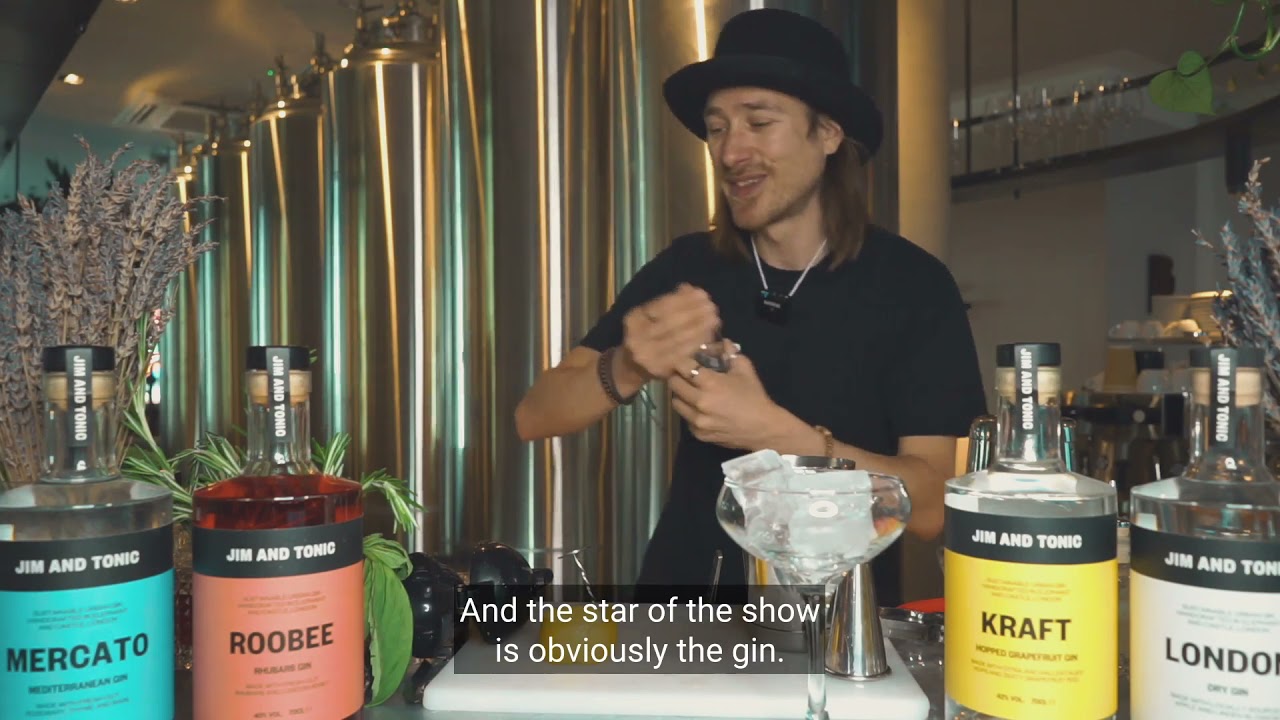 Elderflower Gin Fizz Cocktail