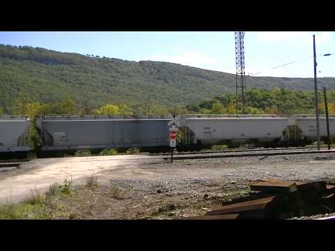 UP 9828 Leads NS 130 in Wauhatchie, TN