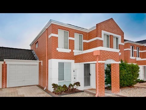 Jan DiRosso Presents 4/1 Waverley street Dianella