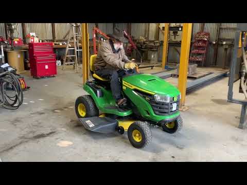 John Deere S110 Riding Lawnmower