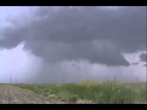 May 28, 2014 - Sub Severe Storm with Slight Leading Edge Rotation