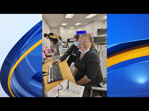 Learn computer skills with Adelante Development Center