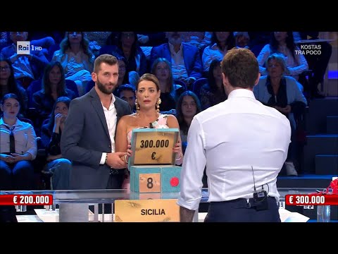 Stefano De Martino: l'entusiasmo per i 300mila euro vinti da una coppia - Affari Tuoi 26/09/2024