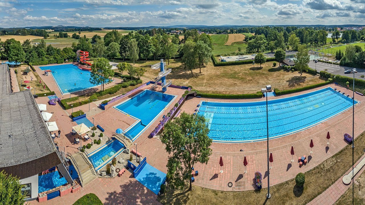 Die beliebtesten Badeorte der Oberpfalz: Auf Platz 3 der Freibäder - Das Freibad Tirschenreuth
