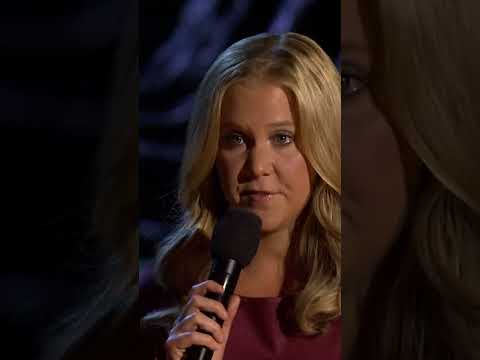 “I’m just making sure I’m the best-looking one of my friends.” 🎤: Amy Schumer #Shorts