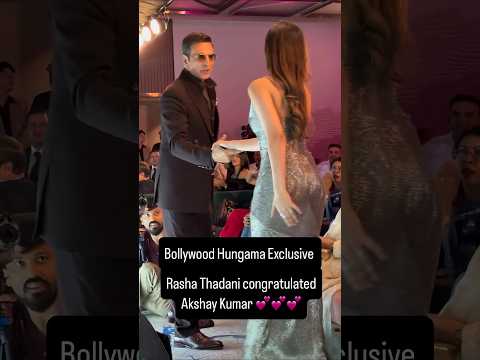 💖 When #akshaykumar met #rashathadani at #bollywoodhungama's Style Icons Awards 2025 #shorts