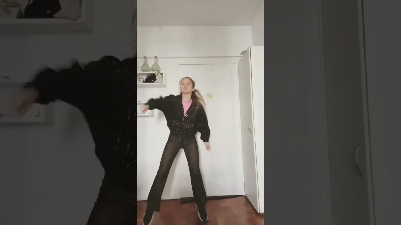 Mi Fernandita bailando por el día de la madre