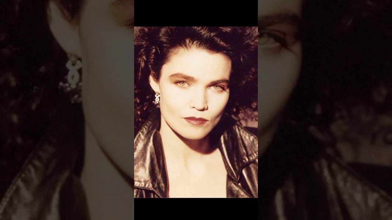 ALANNAH MYLES - BLACK VELVET (1989) #alannahmyles #blackvelvet #classicrock  #1989 #80srock