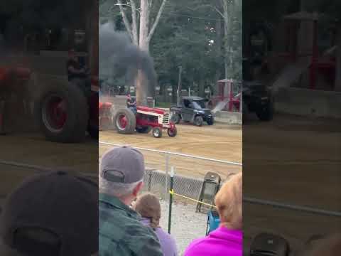 460 and 560 diesels pulling at oblong illinois 2024