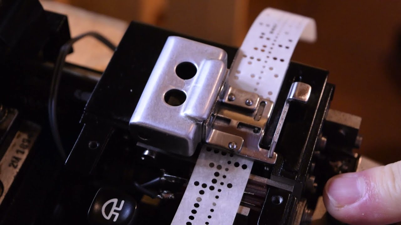 Handlocher T Loch 1m and Teletype T37i from SIEMENS