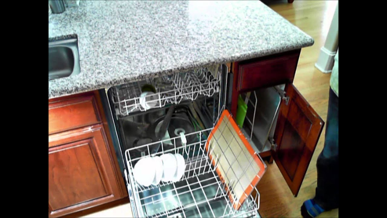 How to clean and store a Silpat and other silicone baking mats